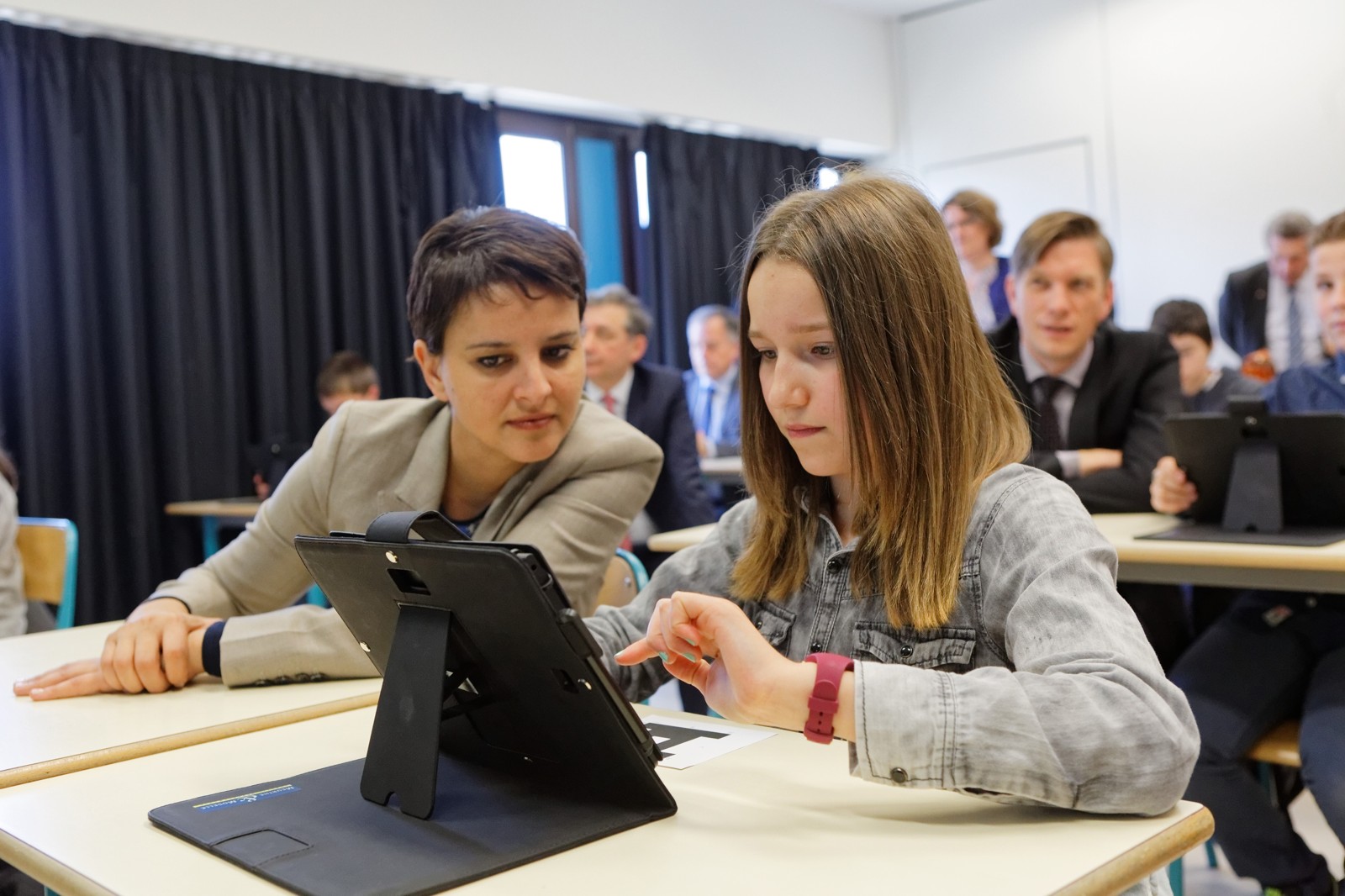 51% de collèges numériques à la rentrée 2017 ! - Najat Vallaud-Belkacem